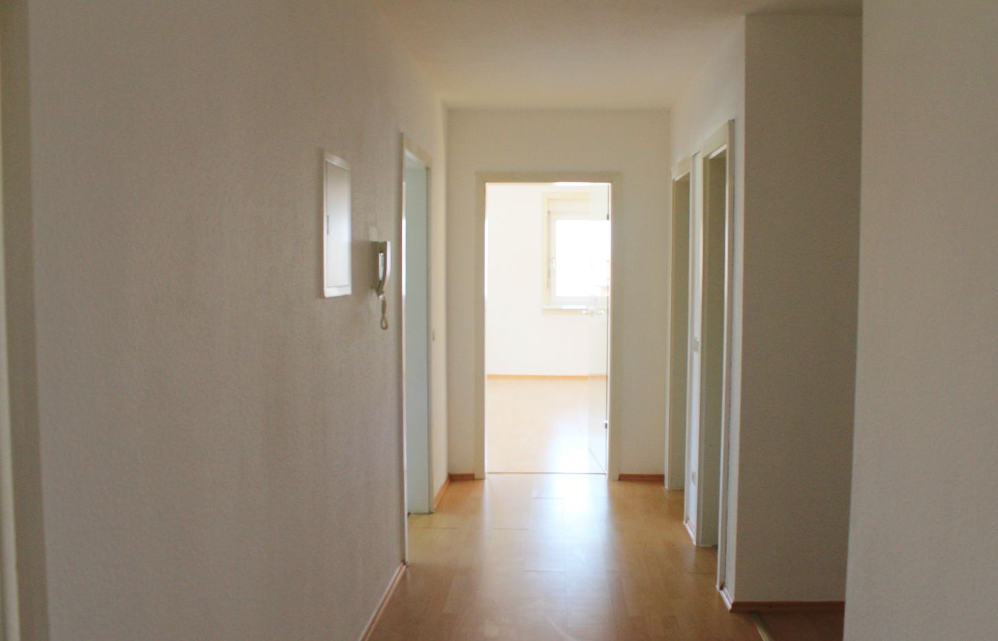 diele – Kuhn Objekte – Limburgerhof